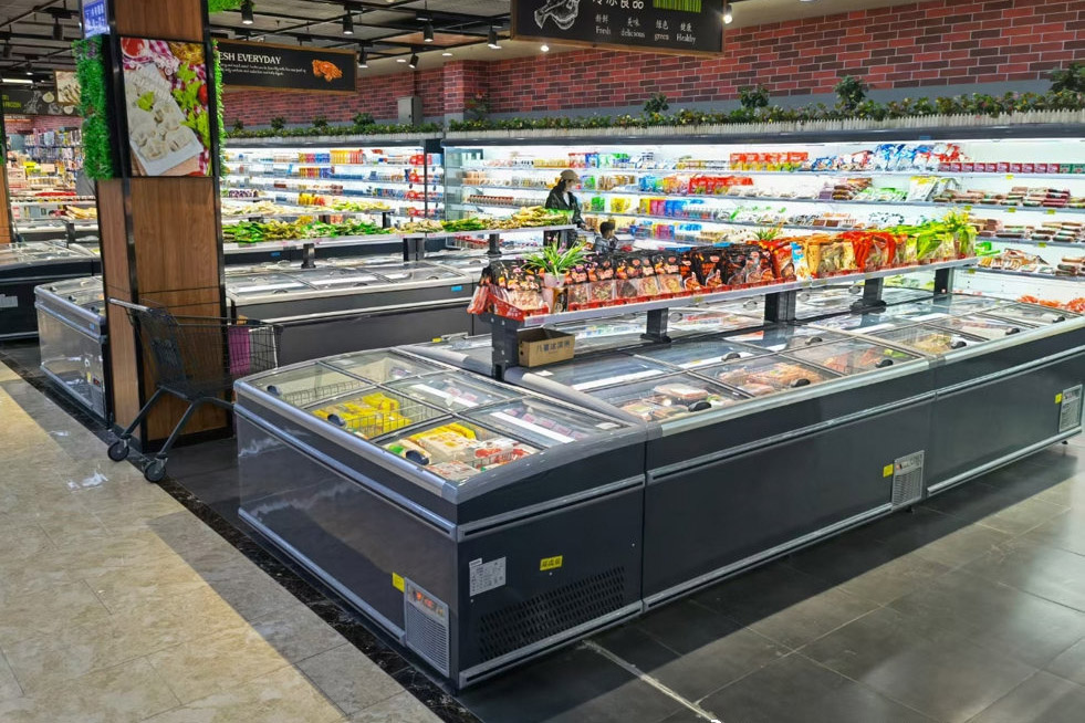 How To Maximize Space For Your Commercial Refrigerator